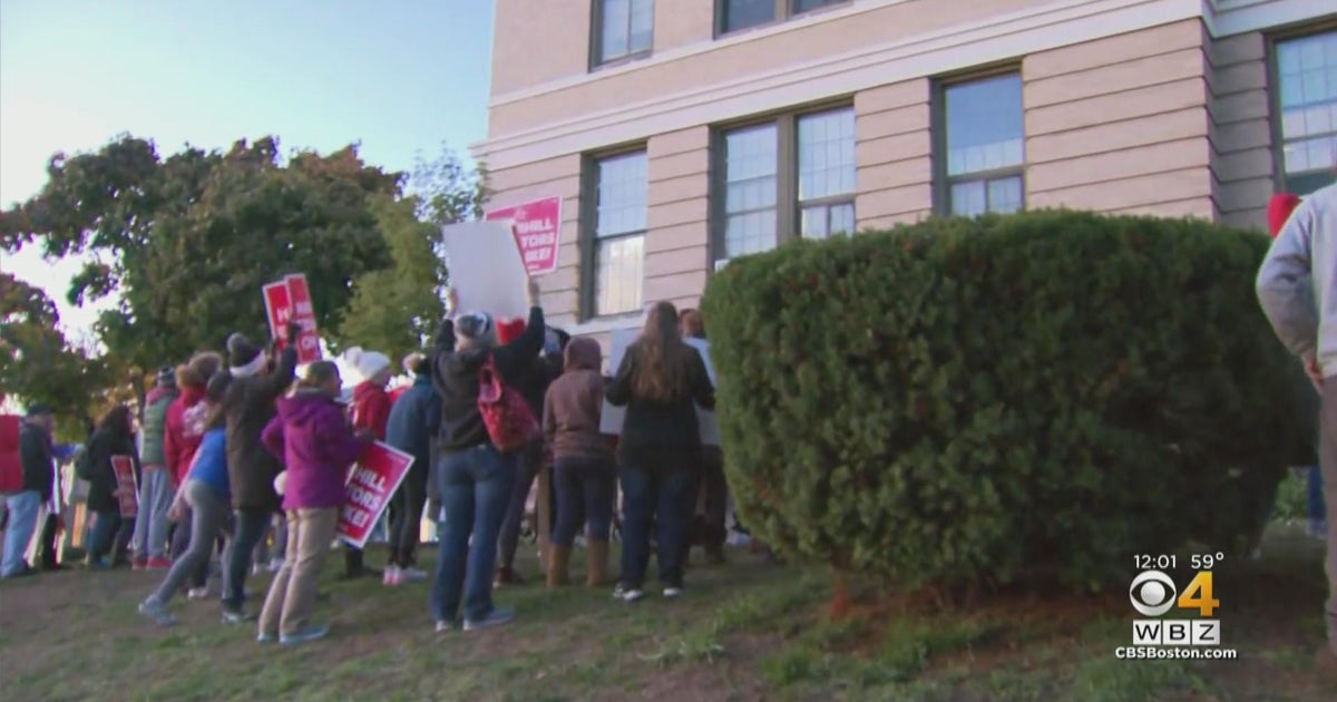 Haverhill students return to classrooms after agreement ends teacher ...