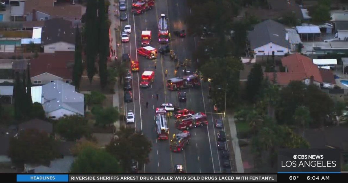 2 dead following Porter Ranch crash that injured 8 others - CBS Los Angeles