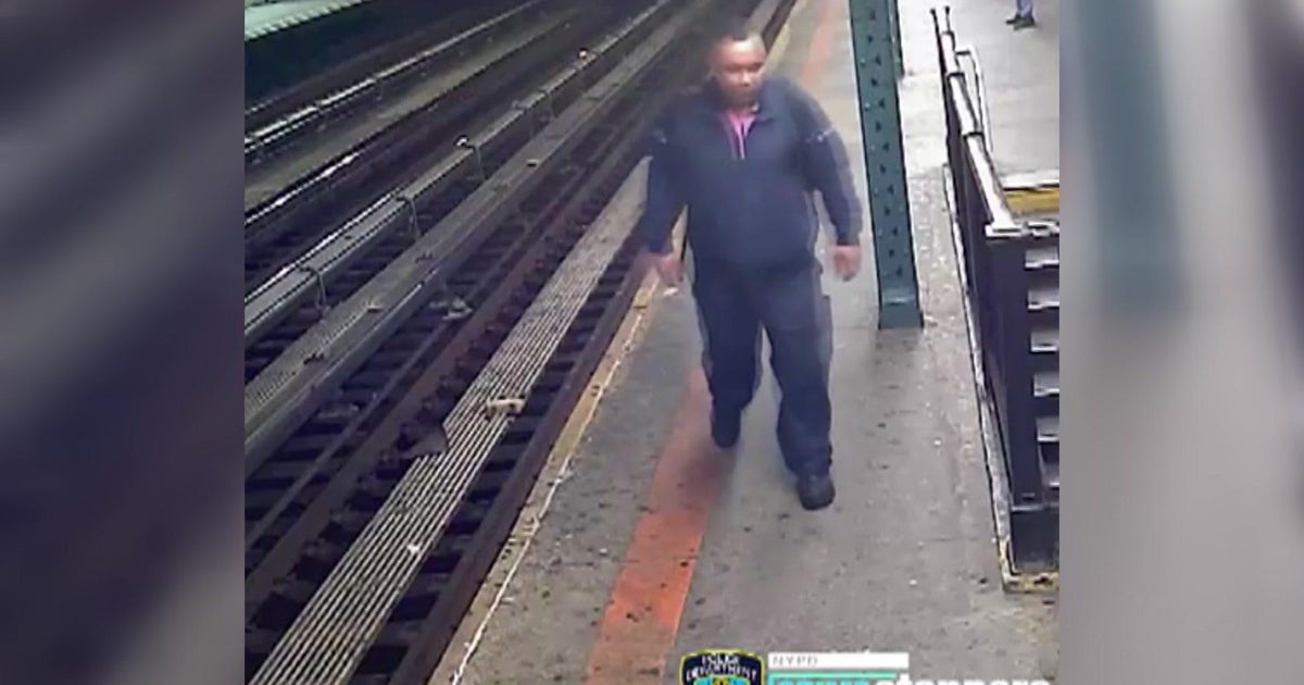 Police Woman Punched In Face Pushed Down Stairs In Unprovoked Subway Attack Cbs New York