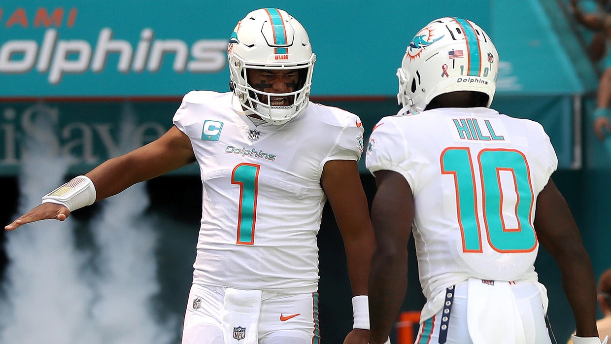 Miami Dolphins' Tua Tagovailoa, Tyreek Hill named finalists for AP ...