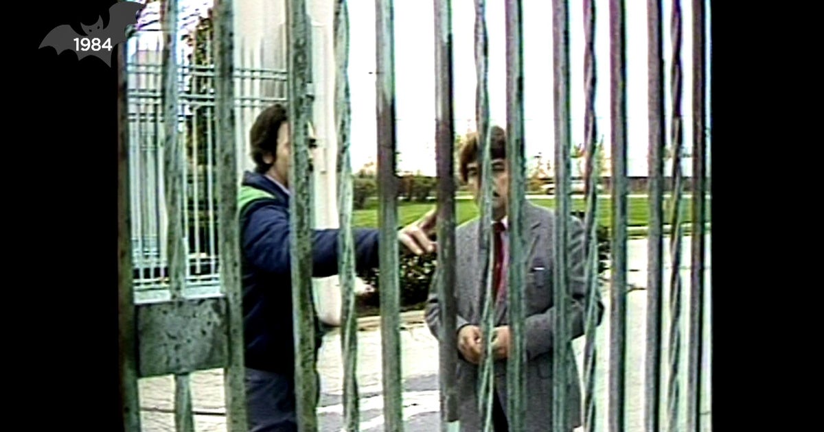 CBS 2 Vault: A little ghost hunting from the 1980s - CBS Chicago