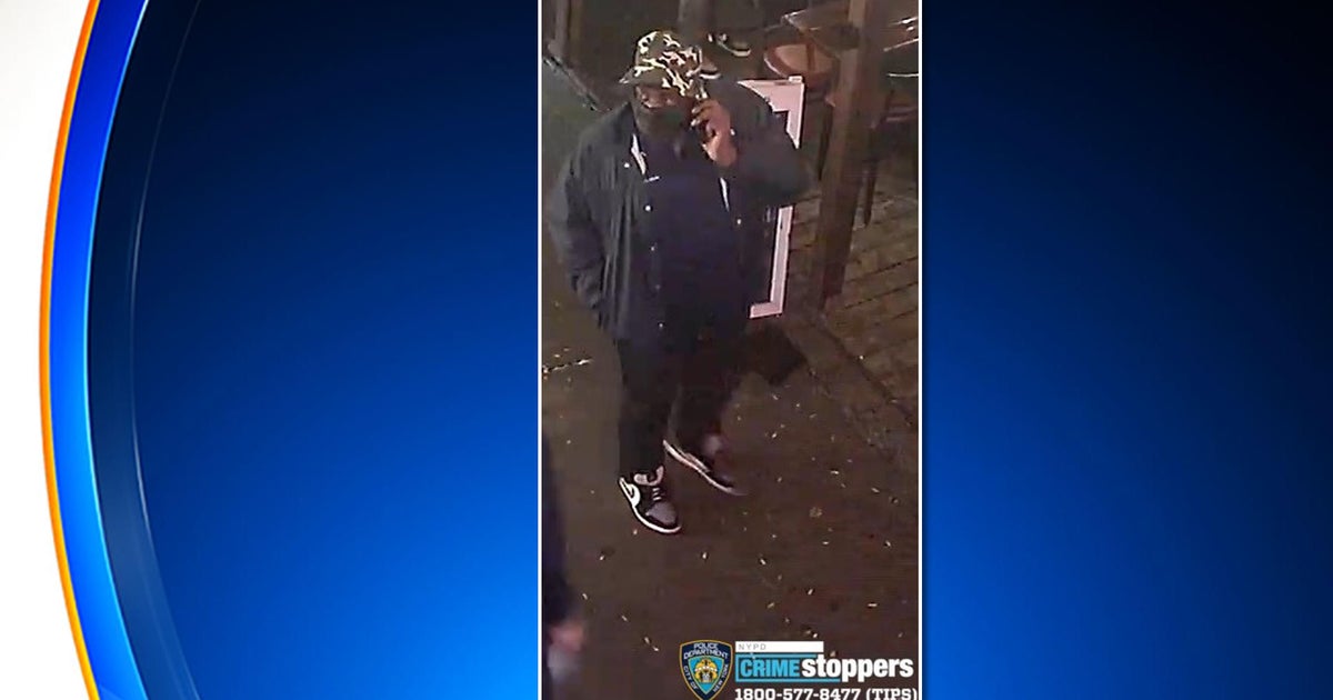 Surveillance of comedian Chris Redd assault suspect released - CBS New York