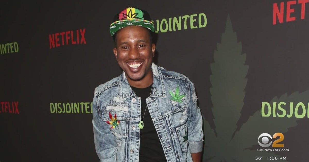 Former "SNL" cast member Chris Redd attacked in Greenwich Village - CBS ...