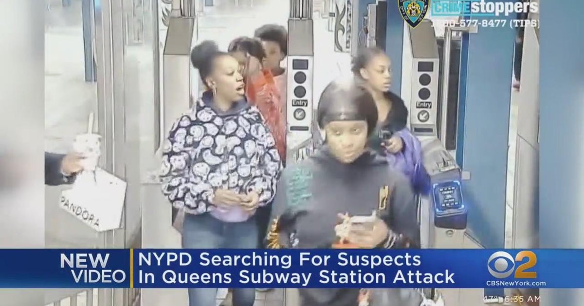 Women wanted in subway robbery - CBS New York