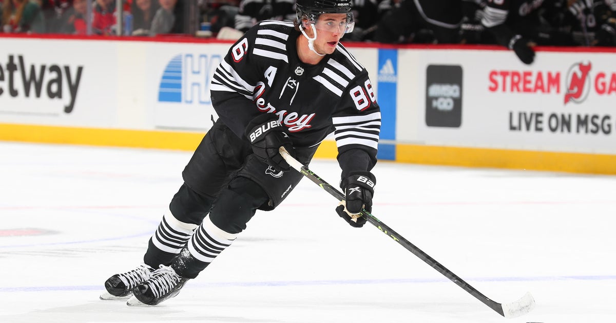 Hughes scores to back Vanecek, Devils beat Avalanche - CBS New York