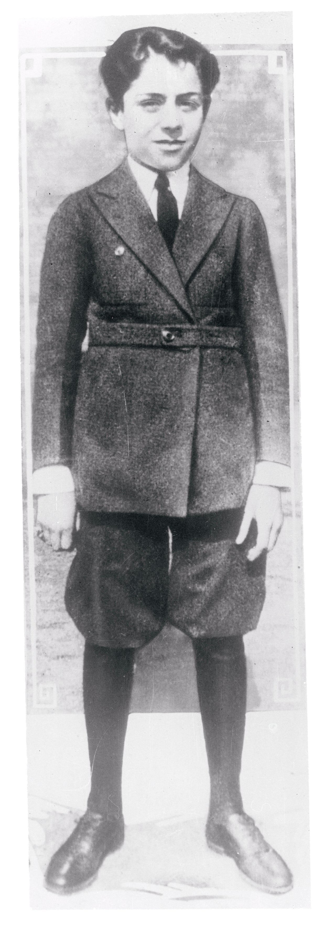 Chicago Hauntings: The halls of The Drake Hotel - CBS Chicago