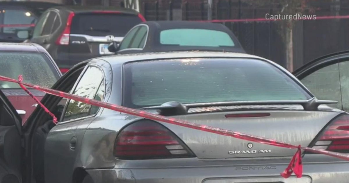 CPD officer on mayor's security detail exchanges gunfire with robbery ...