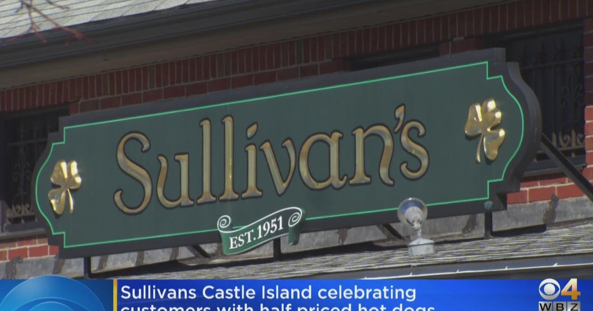 Sullivan's Castle Island celebrating customers with half-priced hot ...