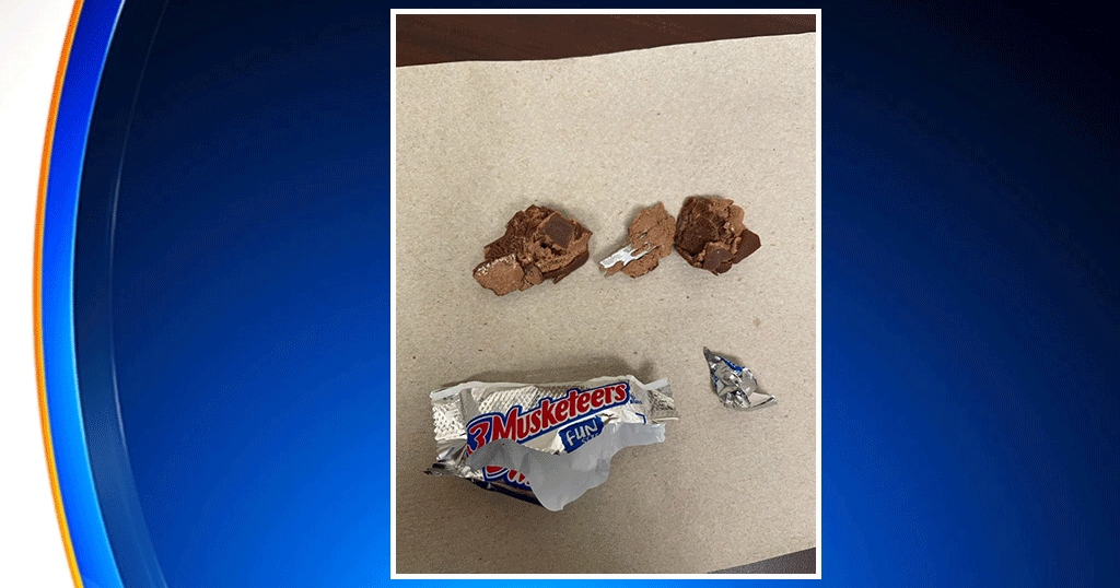 Long Island student finds blade in Halloween candy - CBS New York