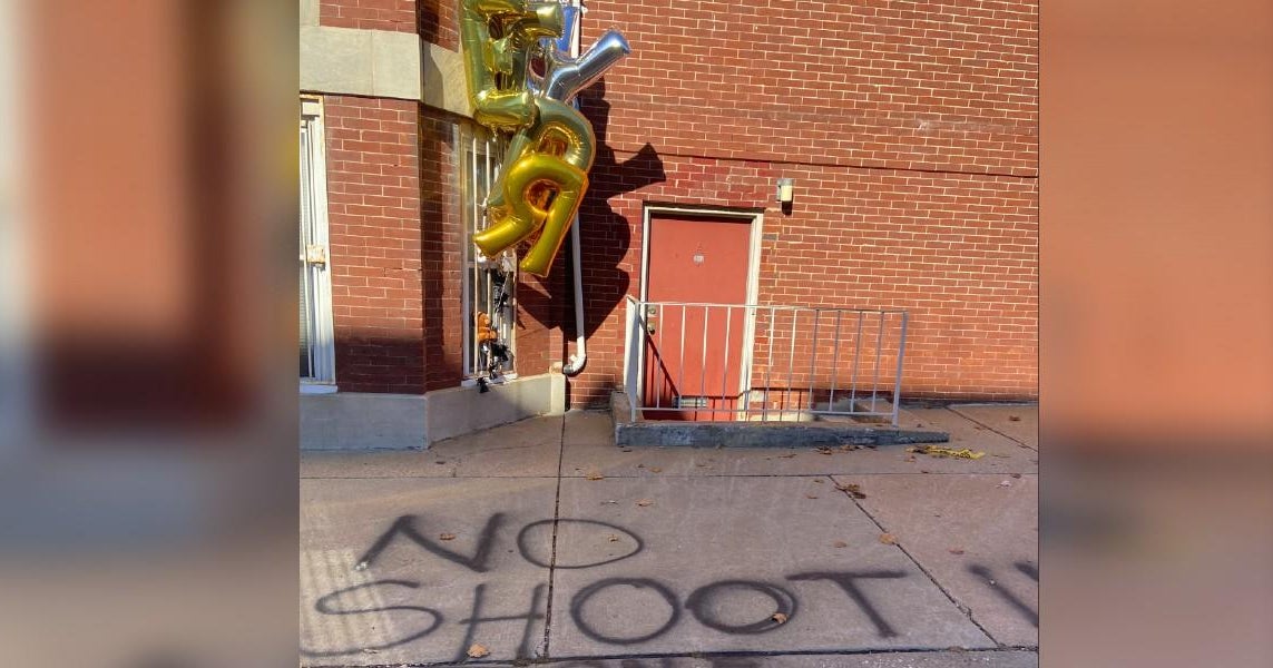 'No shoot zone' activist holding knife to female killed by officers in ...