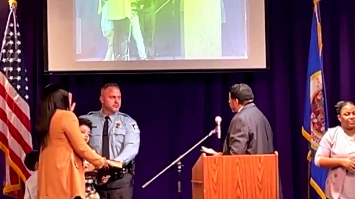 New Minneapolis Police Chief Brian O'Hara takes oath of office - CBS ... New Minneapolis Police Chief Brian O'Hara takes oath of office - CBS ...