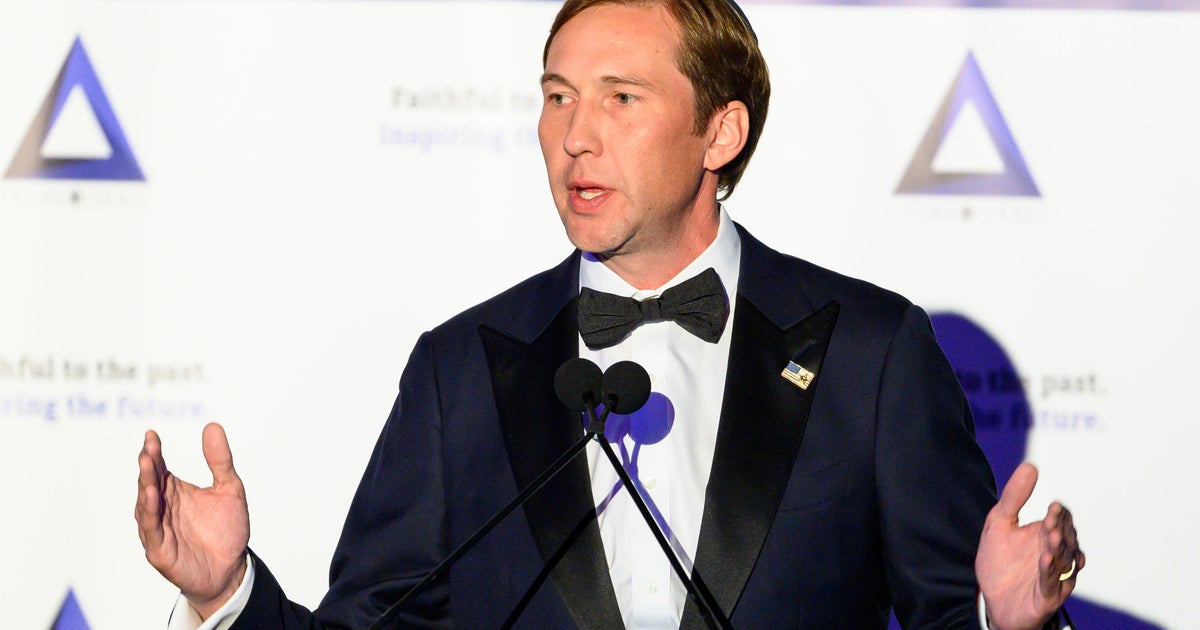 RNC co-chair and donor Tommy Hicks won't seek a third term - CBS News