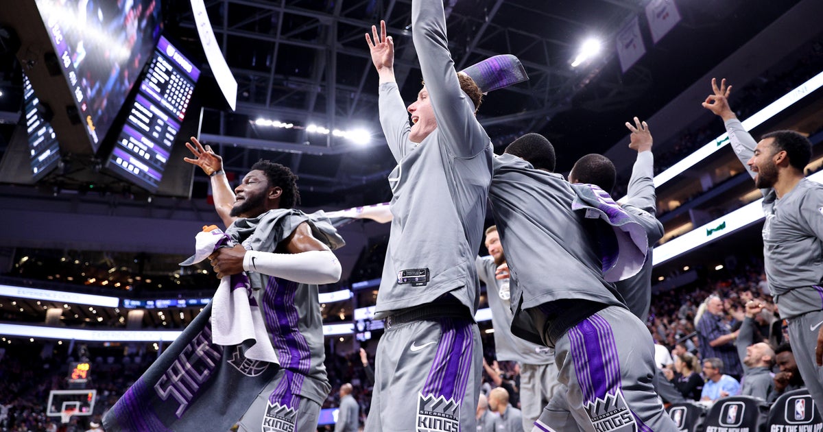 Kings blow out Nets in Sacramento's return to national TV in nearly 3 ...
