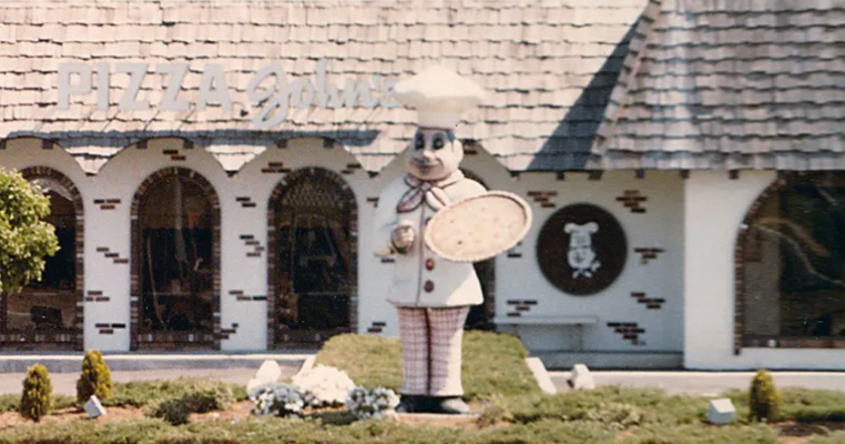 Where's Marty? Learning about the Pizza Statue at Pizza John's in Essex ...