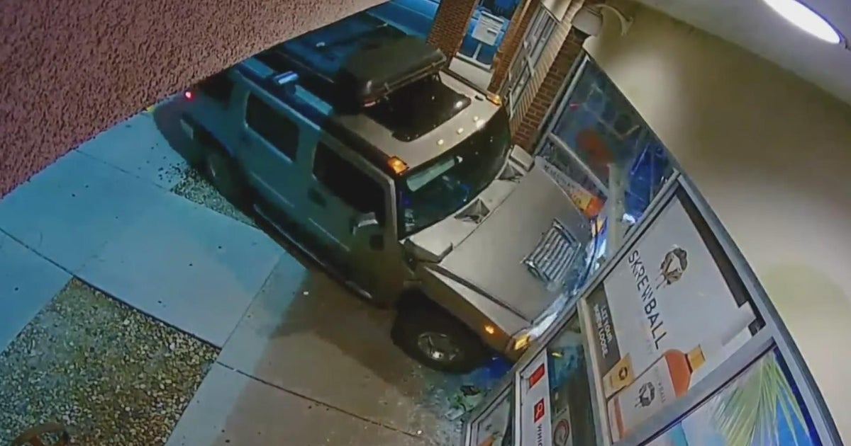 Smash-and-grab criminal group targets small businesses in Colorado that ...
