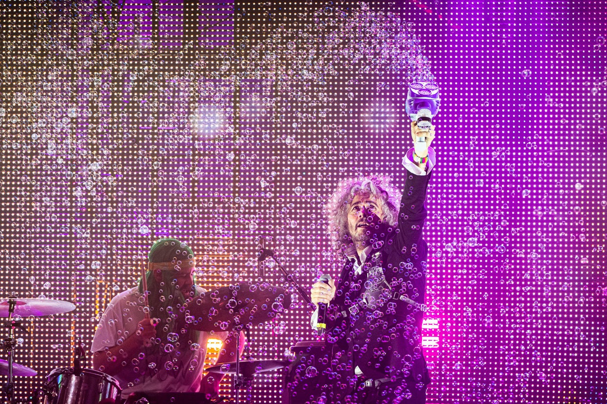 Photos: The Flaming Lips dazzle fans at Warfield