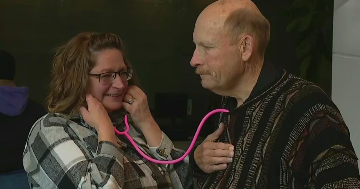 Heart Transplant Recipient Meets Mother Of Donor Cbs Chicago