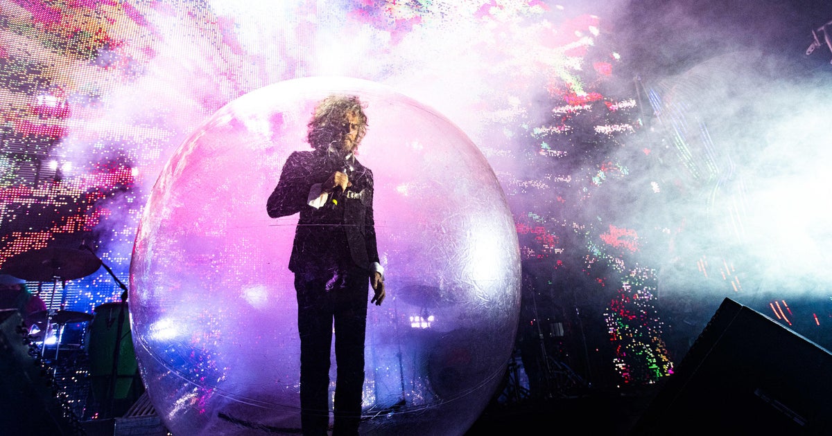 Photos: The Flaming Lips dazzle fans at Warfield