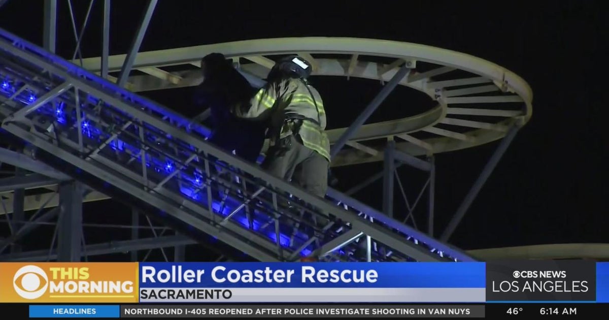 Roller coaster rescue - CBS Los Angeles