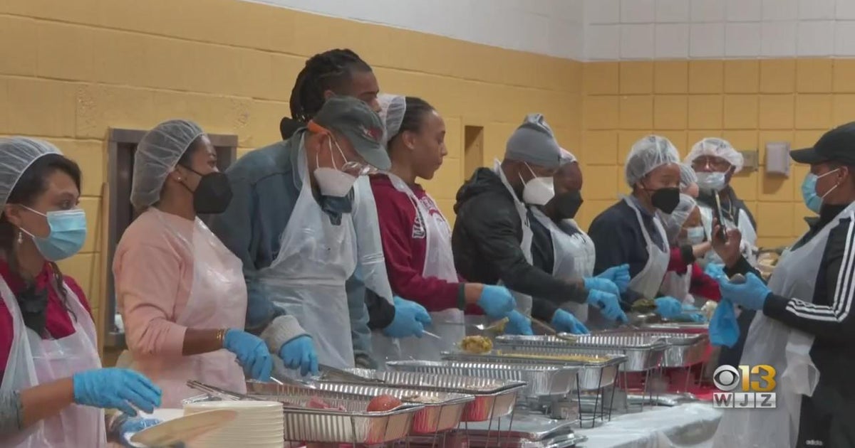 Bea Gaddy Center feeds around 15,000 for Thanksgiving in Baltimore ...