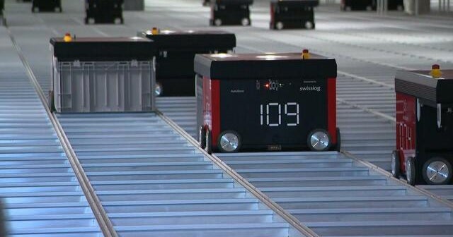 FBI deploys team of robots - CBS News