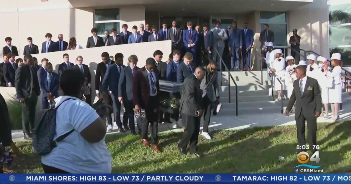 D'Sean Perry: Family, friends, UVA teammates in Miami for celebration ...