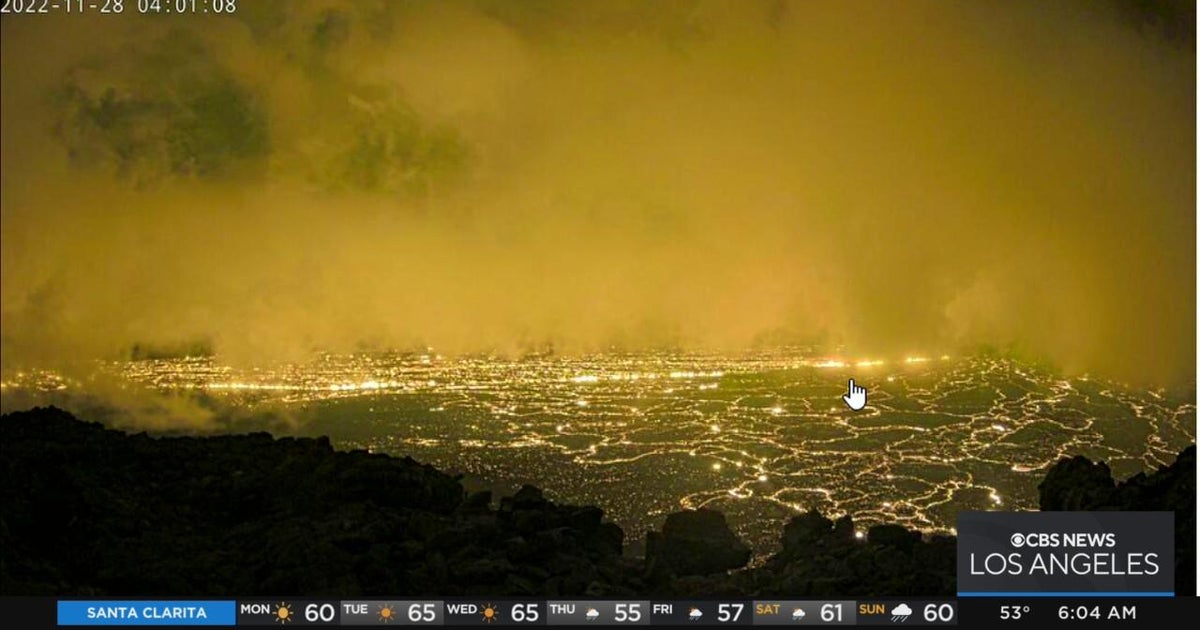 Mauna Loa volcano in Hawaii begins to erupt - CBS Los Angeles