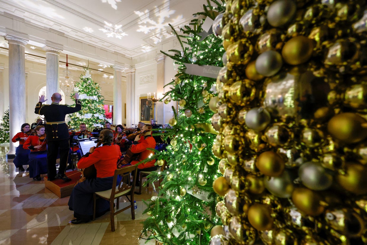 White House Christmas decorations celebrate "We the People"
