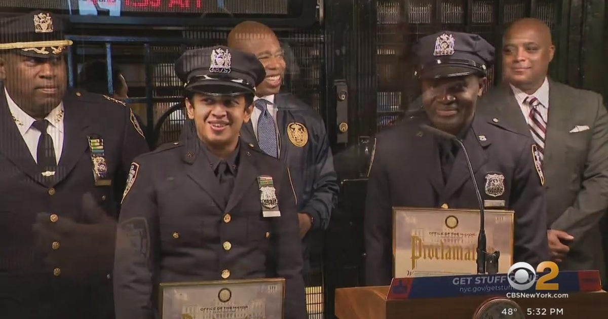 NYPD officers honored for subway track rescue - CBS New York