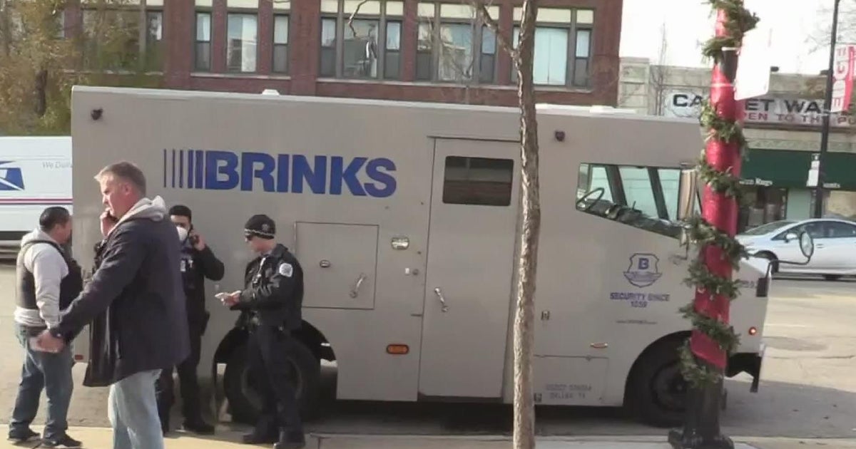 Suspect arrested after robbery of Brinks truck outside Edgewater bank ...