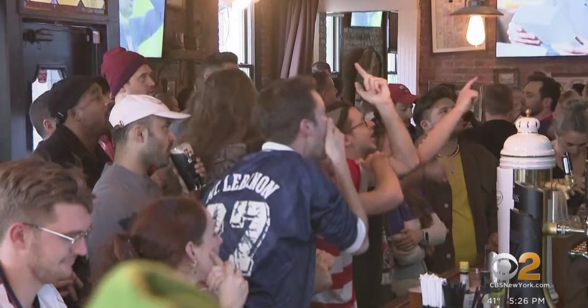 Fans flock to NYC bars to watch Team USA take on Iran in the World Cup ...