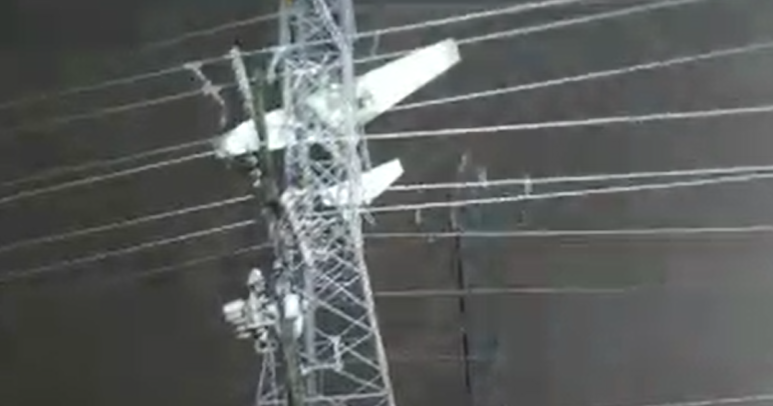 911 call released of moments after small plane crashed into electricity ...