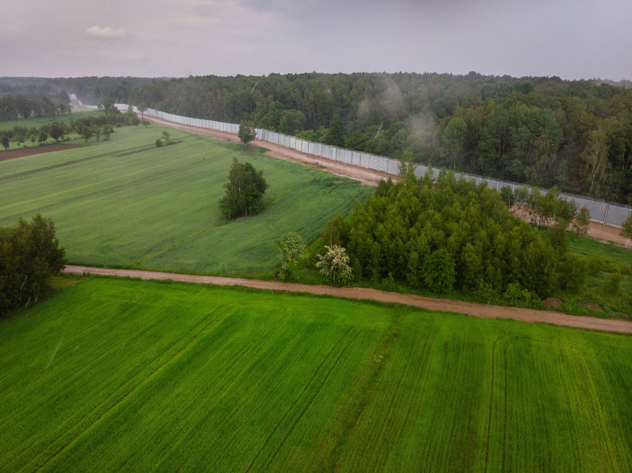 Strange border photos from around the world