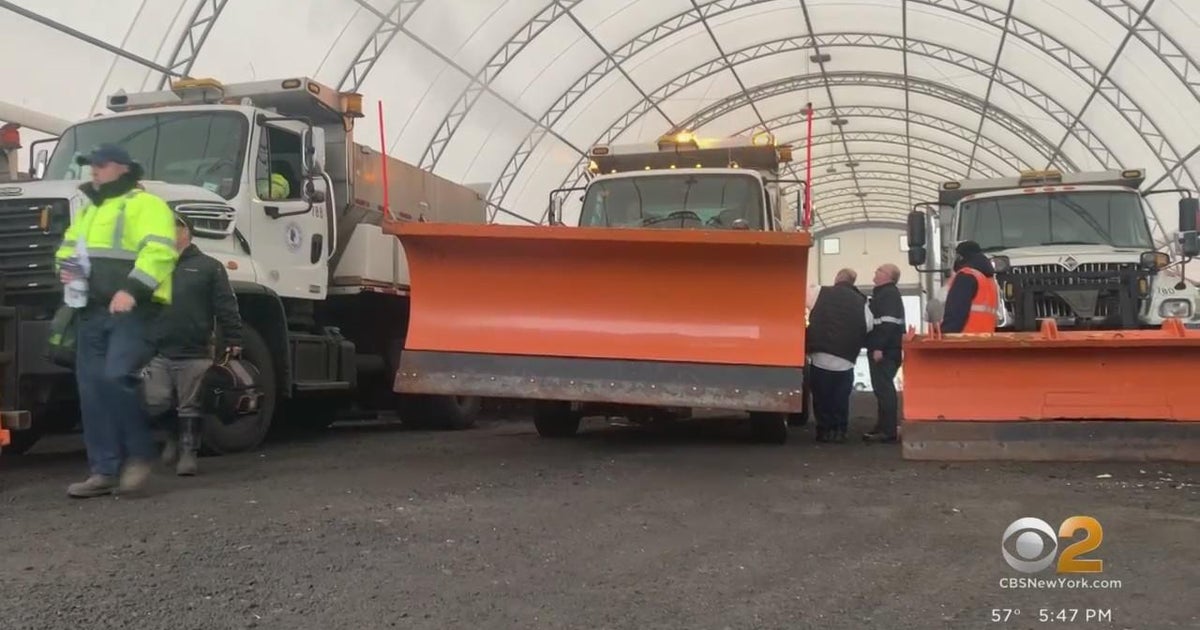Yonkers Dept. of Public Works prepares for winter season - CBS New York