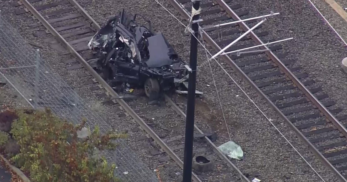 Caltrain strikes driver on tracks near Broadway station in Burlingame ...