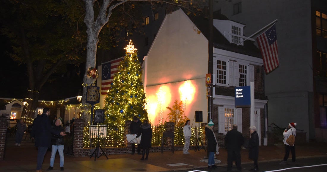 Old City Tree Lighting