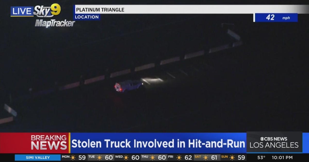 Suspect exits freeway near Angels Stadium parking lot - CBS Los Angeles
