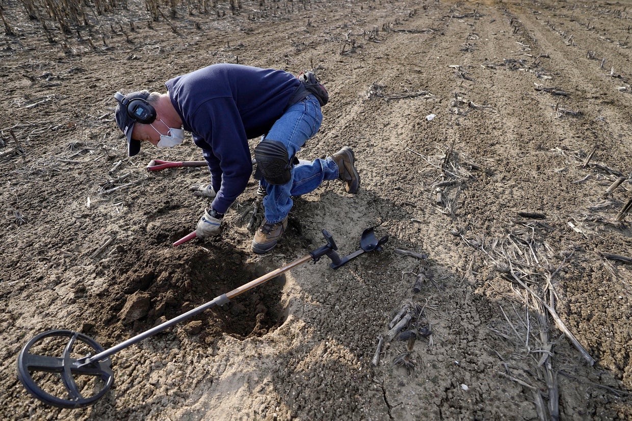 Coins found in New England help solve mystery of murderous 1600s pirate ...