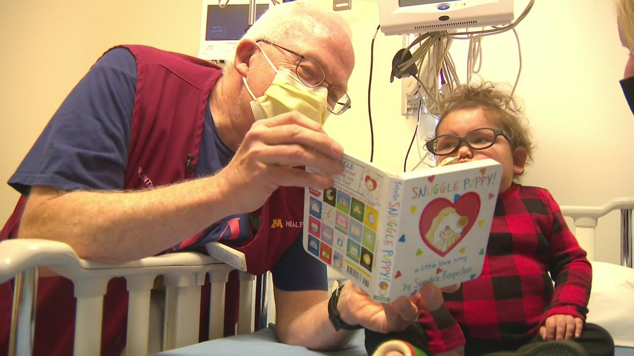 Masonic Children's "head elf" is bringing holiday cheer - CBS Minnesota