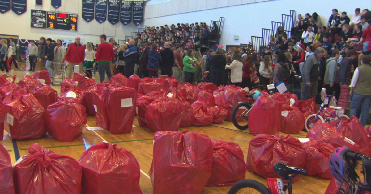 Essex Tech students hold gift drive for children in DCF care - CBS Boston