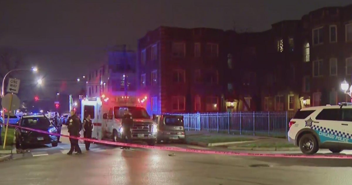 armed robbery in Irving Park - CBS Chicago