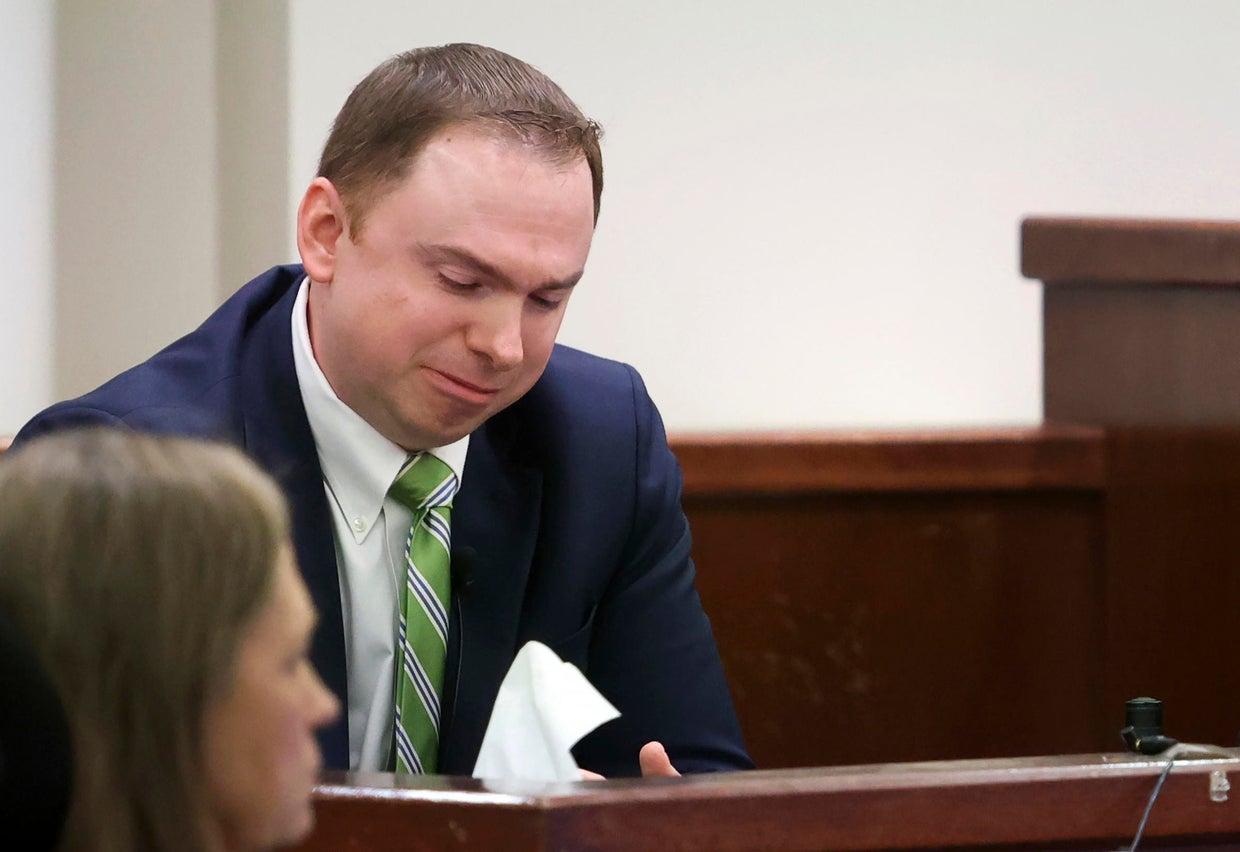 Former officer Aaron Dean: Atatiana Jefferson had the gun "pointed ...