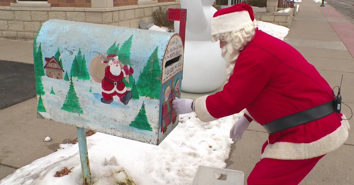 Take an adorable peek inside Santa's mailbox outside North St. Paul ...