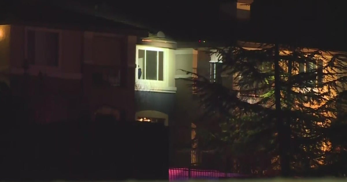 Small fire sets off sprinkler system at Roseville complex, suspect ...