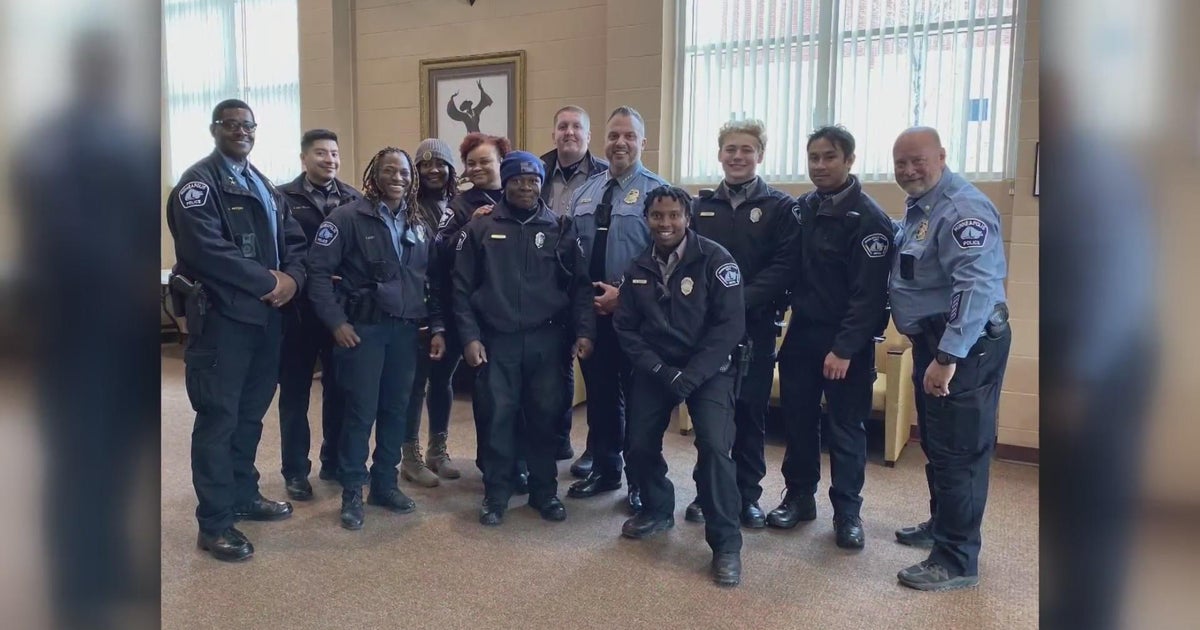 Minneapolis, St. Paul police departments using different tactics to ...