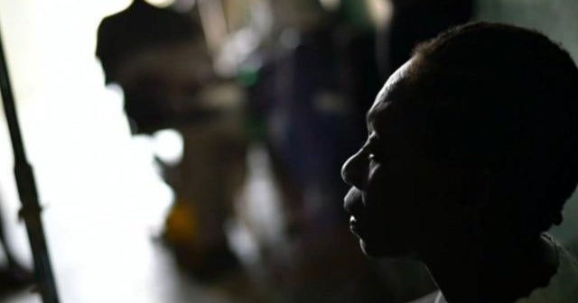 Haiti receives first vaccine shipment to combat cholera outbreak - CBS News Haiti receives first vaccine shipment to combat cholera outbreak - CBS News