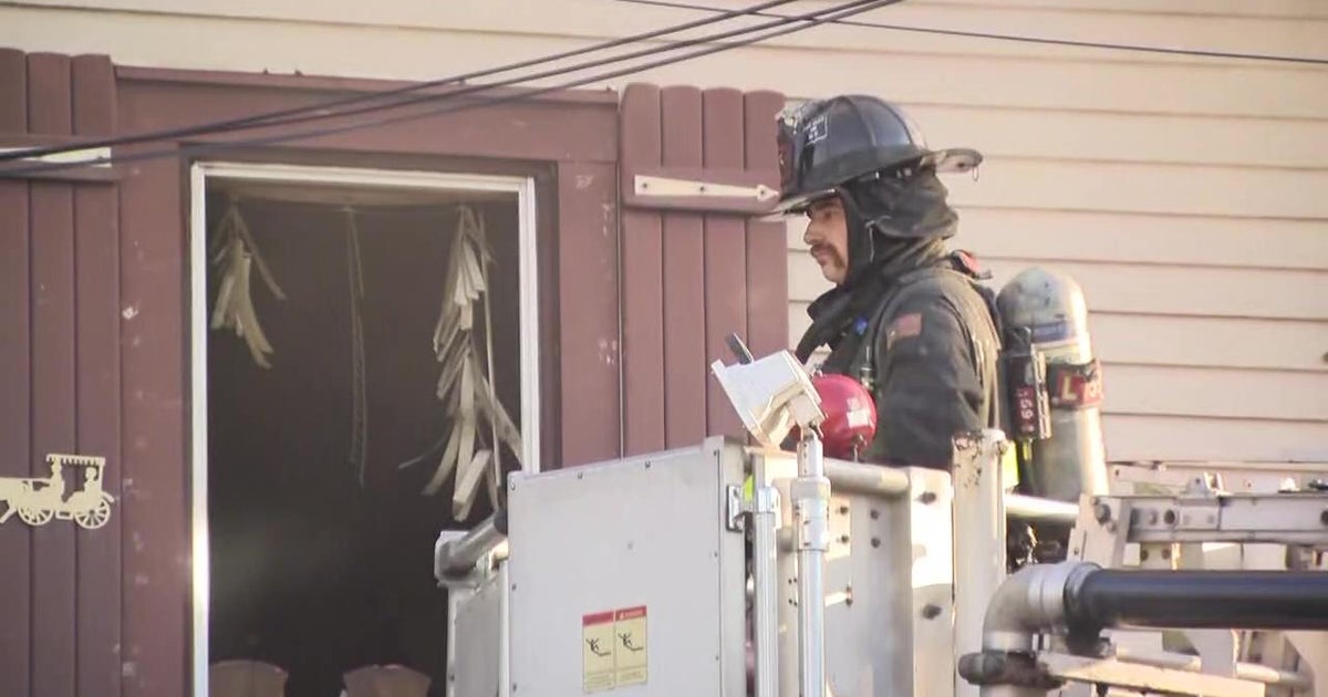 2 hospitalized following house fire in Brooklyn - CBS New York
