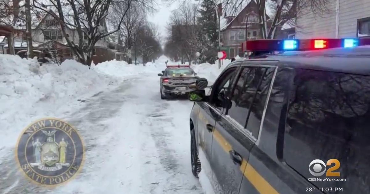 Buffalo bracing for another foot of snow after deadly weekend storm ...