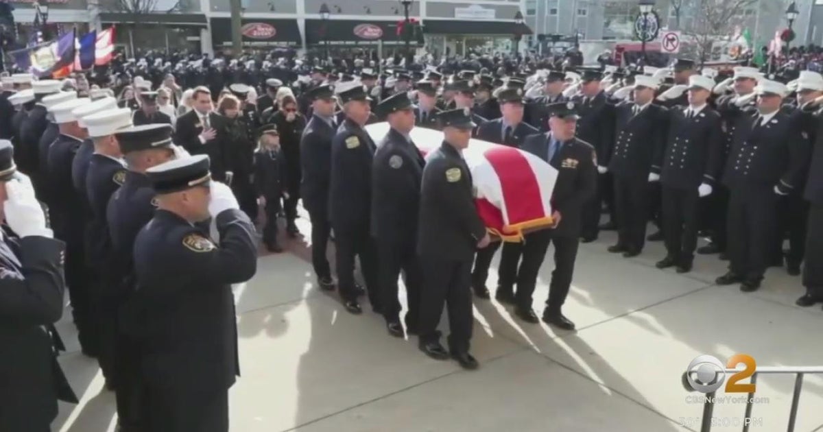 Hundreds attend funeral for FDNY Firefighter William Moon - CBS New York