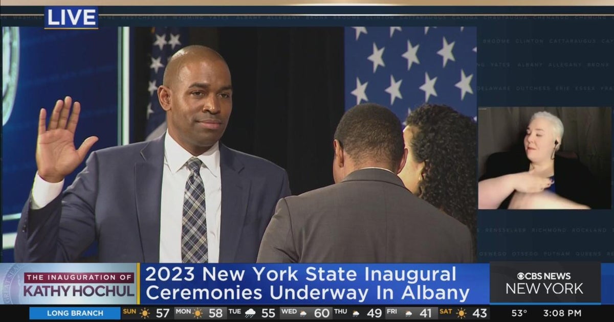 New York Lt Gov Antonio Delgado Sworn In Cbs New York